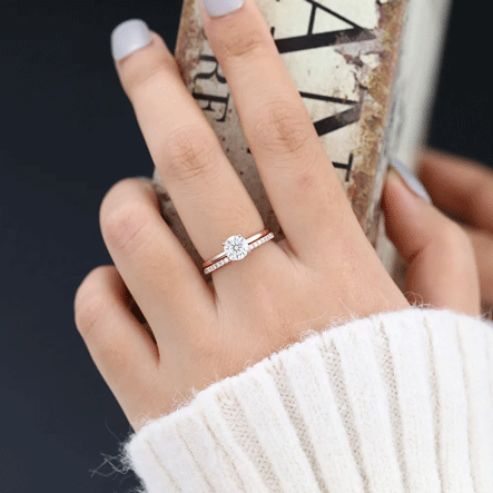 [2024 Guides] Flush Fit Vs. Non-Flush Fit Engagement Rings