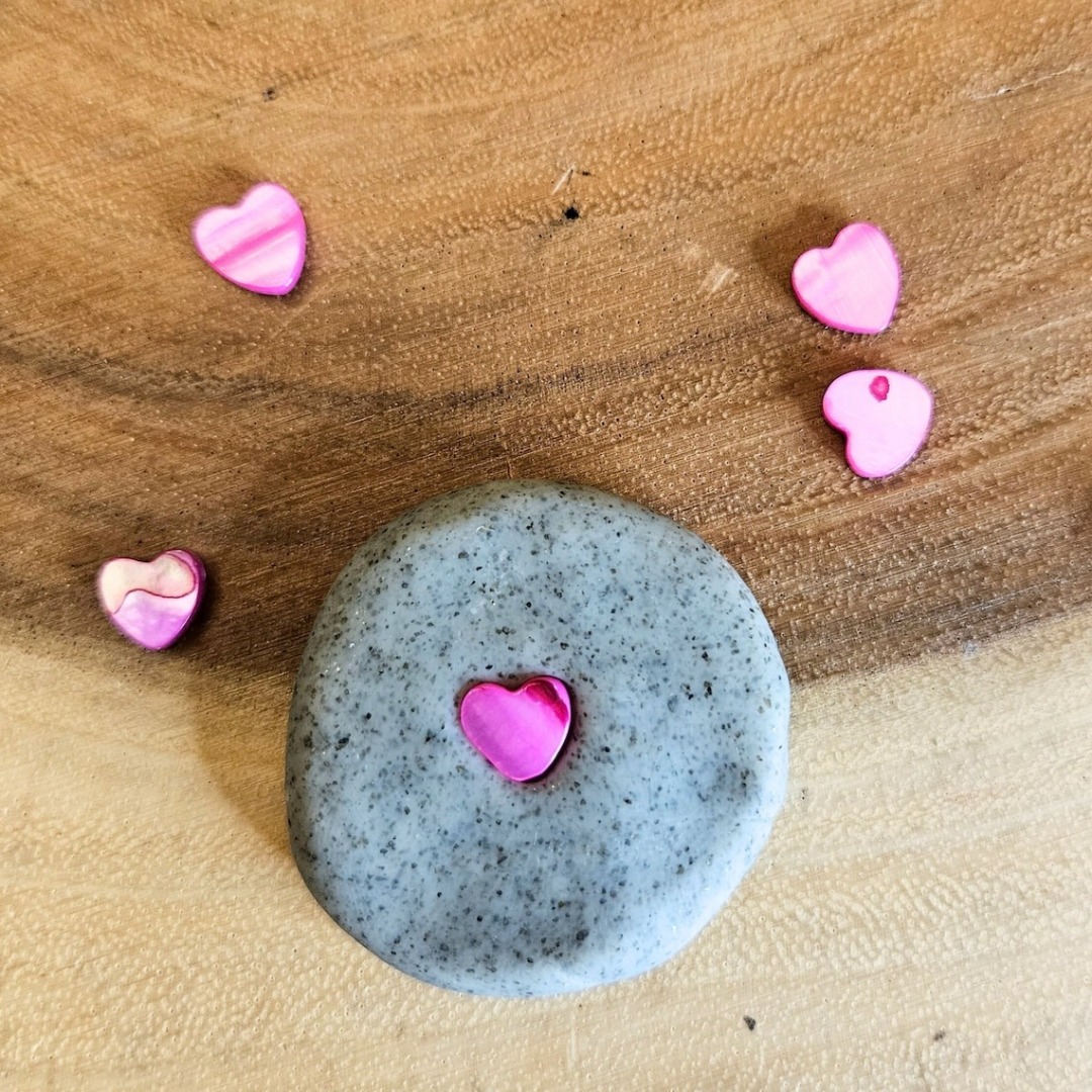 🌰Pocket Hug Stone Card