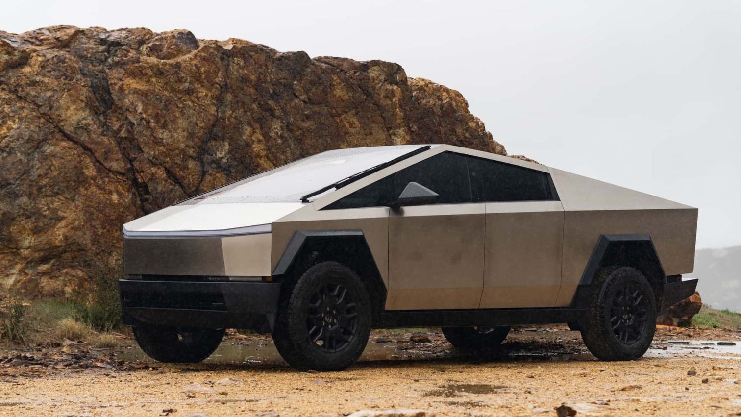 Life with Cybertruck: The Good, The Bad, and The Stainless. An Honest ...