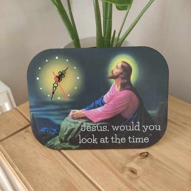 🤣🤣Funny Wall Clock Jesus-would you look at the time.