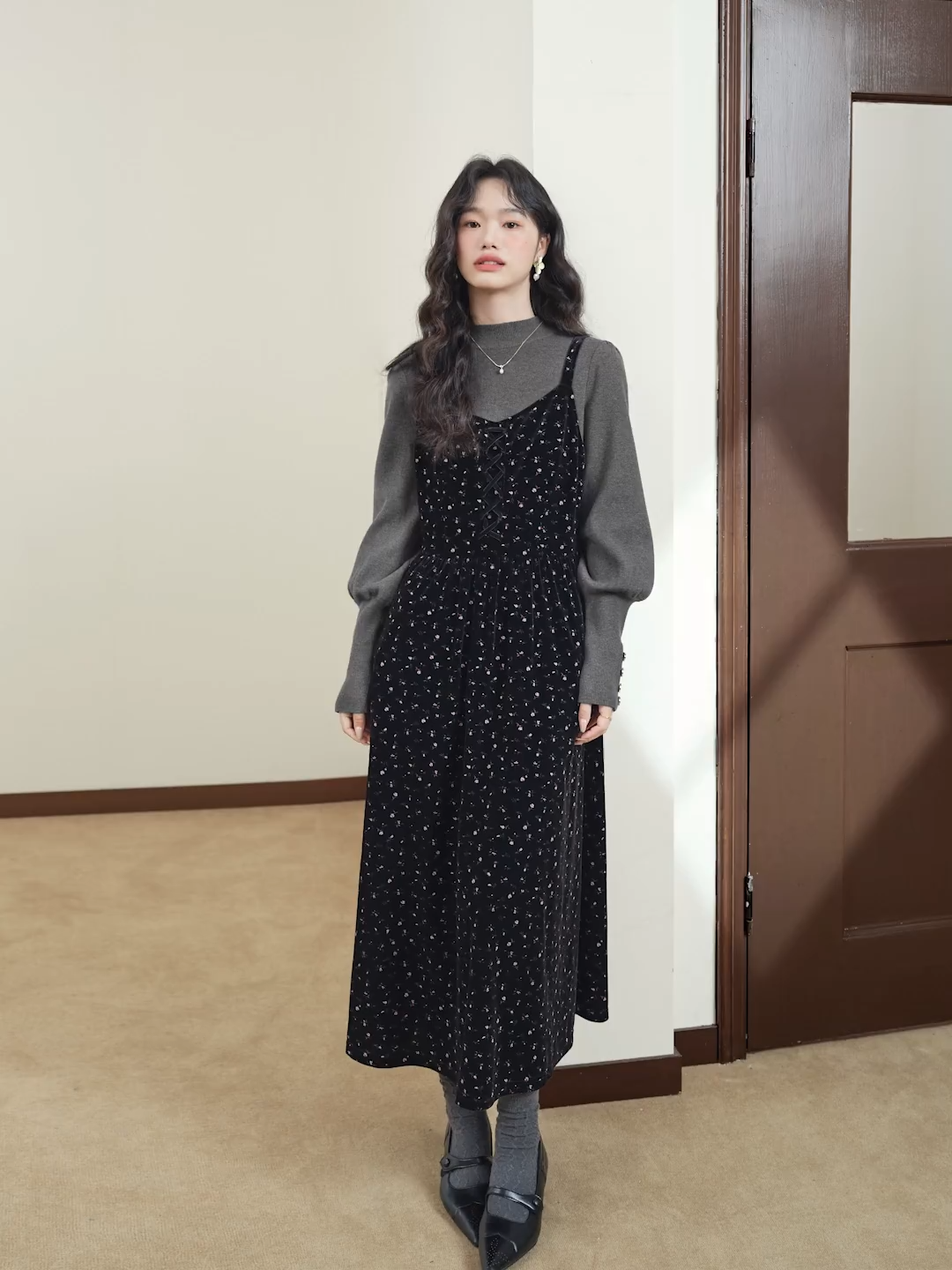 ベルベットのフローラルドレス – KUOSE.com ベルベットのフローラルドレス – KUOSE.com