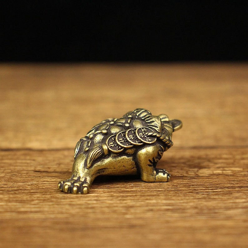Exquisite Chinese Ancient Brass Hand-carved Golden Toad Statue ...