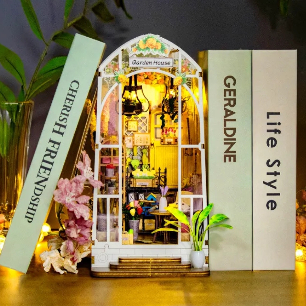 Japanese Book Nook Kits | Japan Street & Garden Scenes – Book Nook World