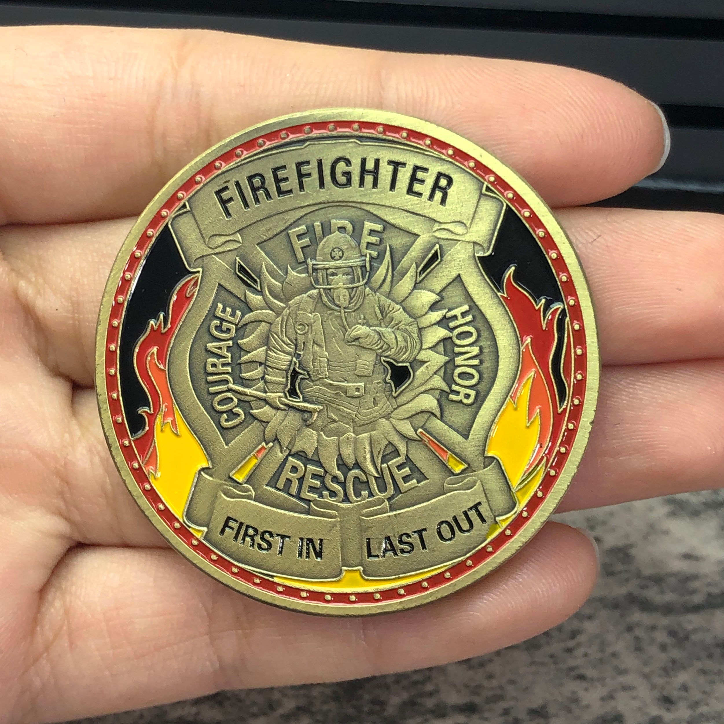 Firefighter Challenge Coin Fire Protection Rescue Thin Red Line Coin