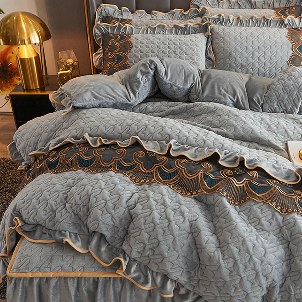 Luxurious Crystal Velvet Embroidered Non Slip Bed Sheet Set with Bed Skirt