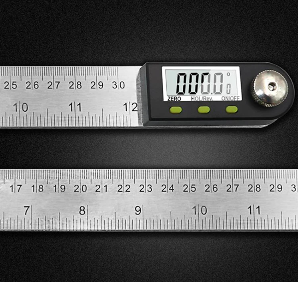 Angle ruler with digital display