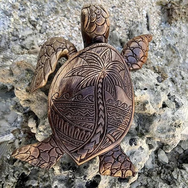 Hawaiian Sea Turtle Carving