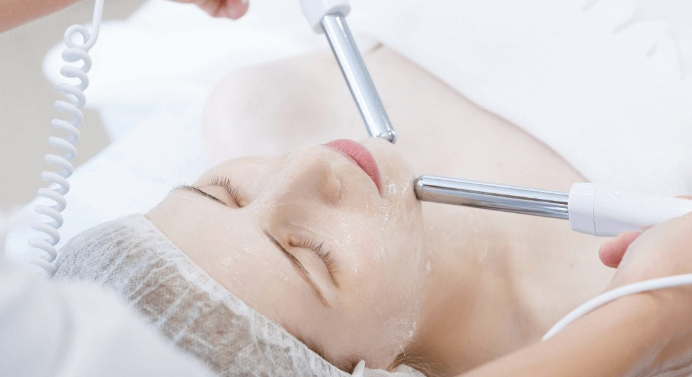 Unveiling the Skin Benefits: The Effectiveness of Electric Current ...
