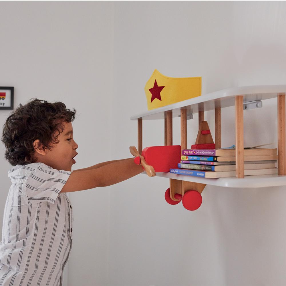 Child shelves store