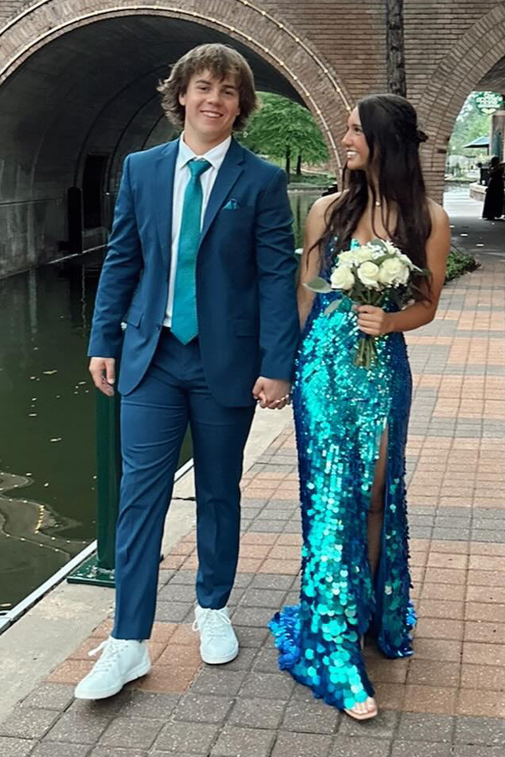 Hellymoon Simple Dark Navy Notched Lapel 2 Pieces Formal Men's Prom Suits