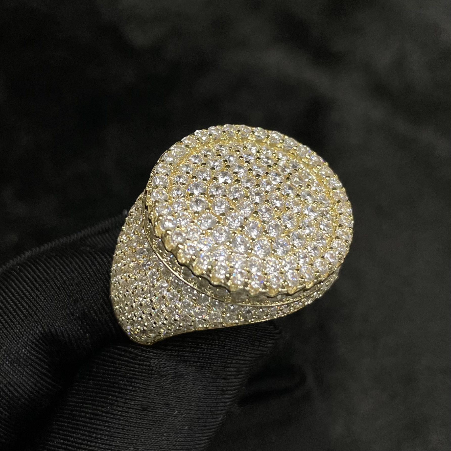 Moissanite Three-dimensional Circular Design Ring – vvsbox