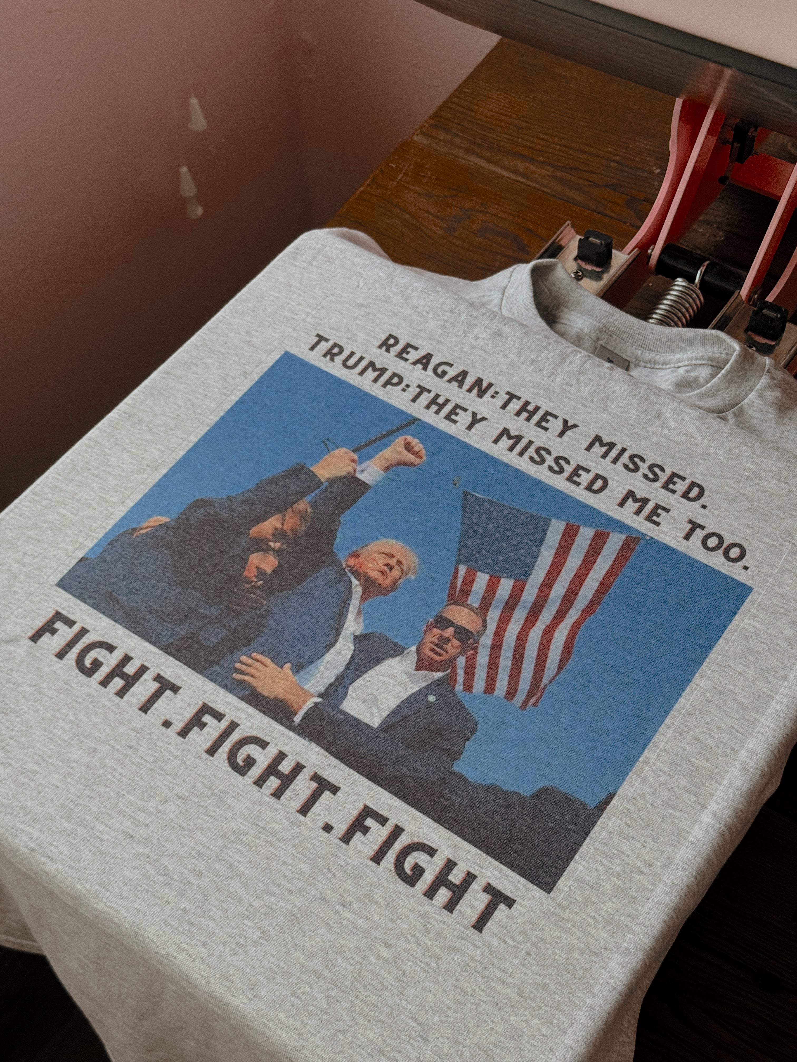 TRUMP STRONG – Lingofeels