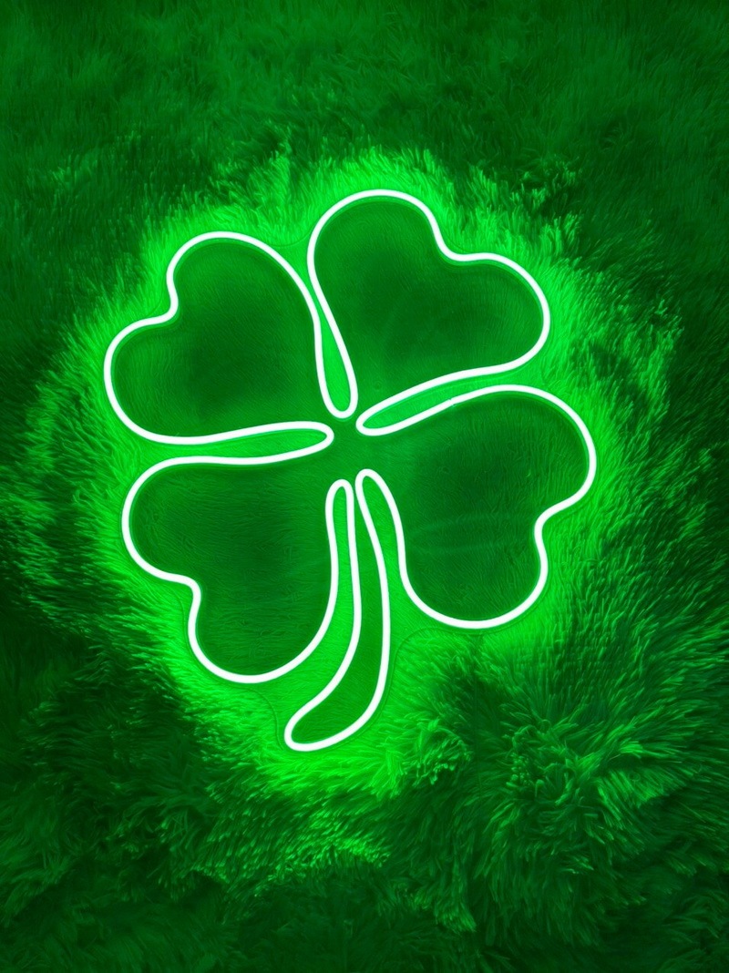Four Leaf Clover Patricks Day Neon Sign – illusion