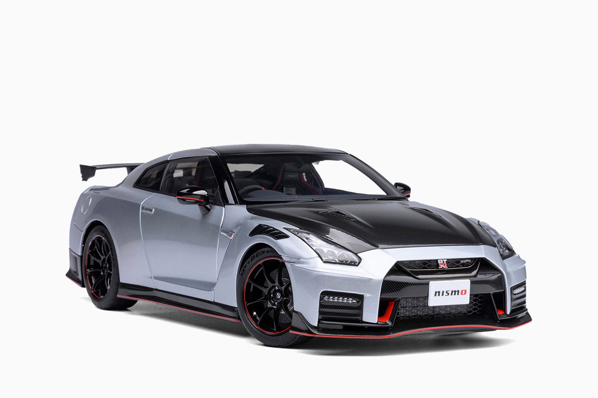 Nissan GT-R (R35) Nismo 2022 Special Edition, Ultimate Metal Silver 1:
