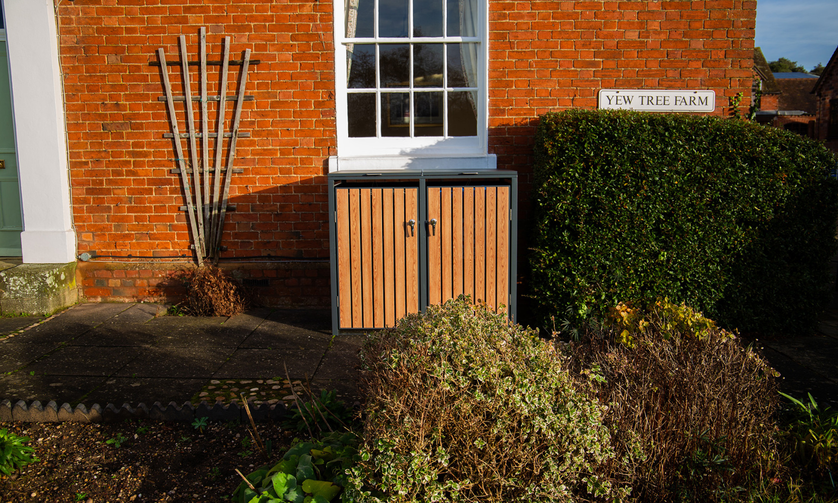 Galvanized Steel Wheelie Bin Cover Wood Effect | Triple – Garden ...