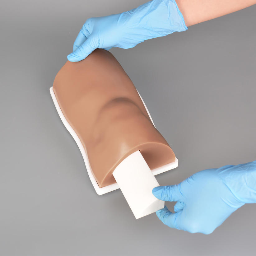 Advanced Intraosseous(IO) Tibia Trainer with Replaceable Bone – MedEduQuest