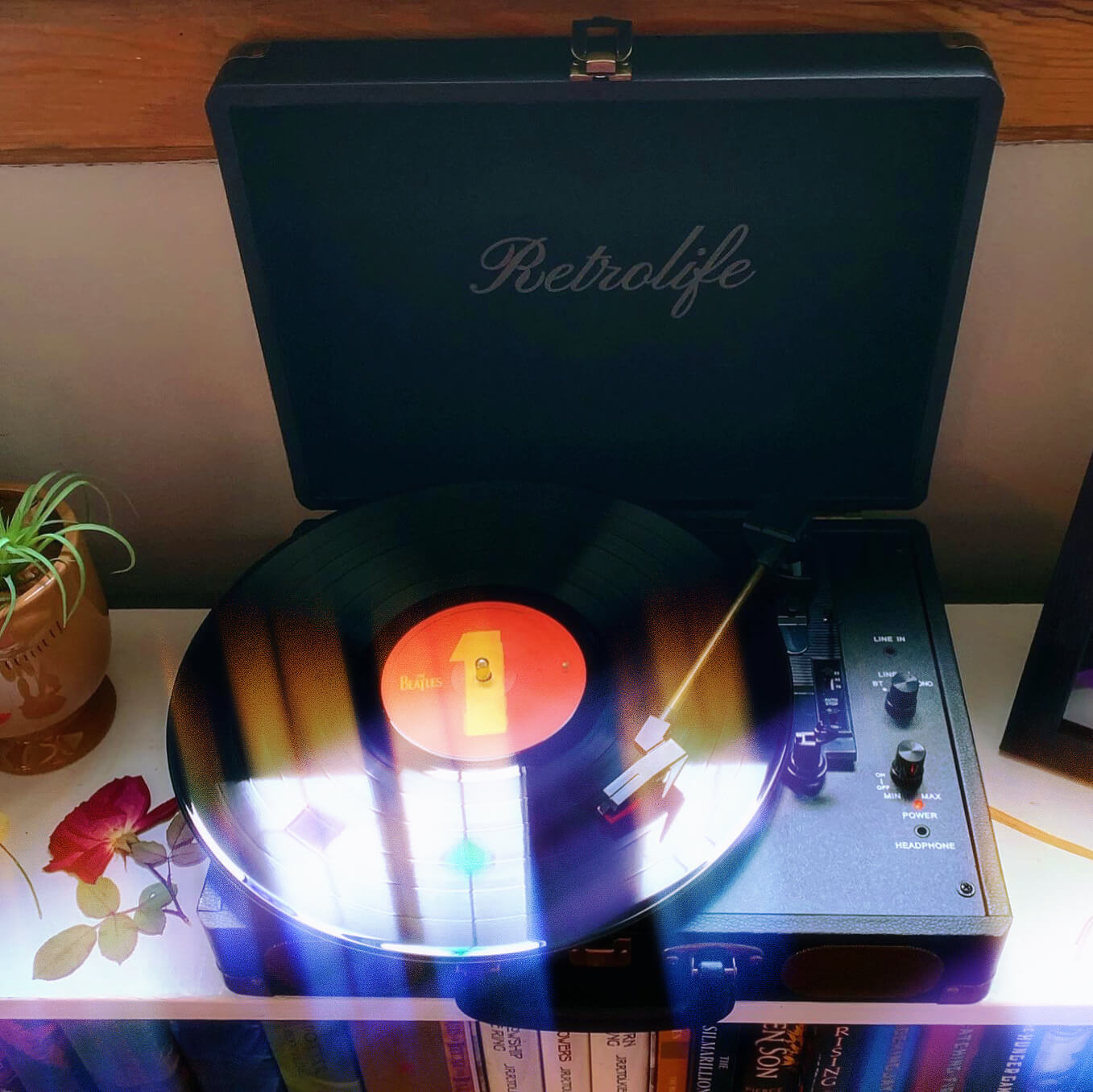 Belt-Driven Vintage Portable Turntable with Bluetooth Wireless R09 ...