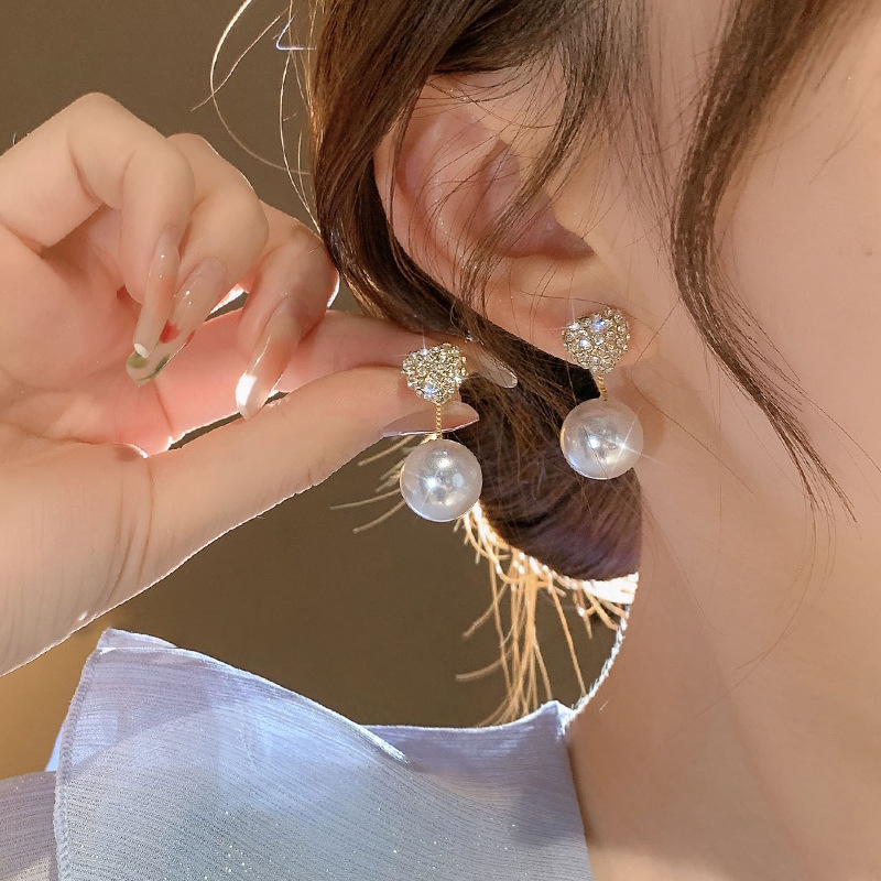 Heart Sparkling Pearl Earrings
