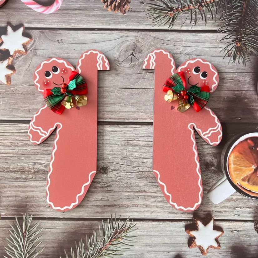 🤶Christmas Pre-Sale🎁Christmas Gingerbread Man Door or Window Decor