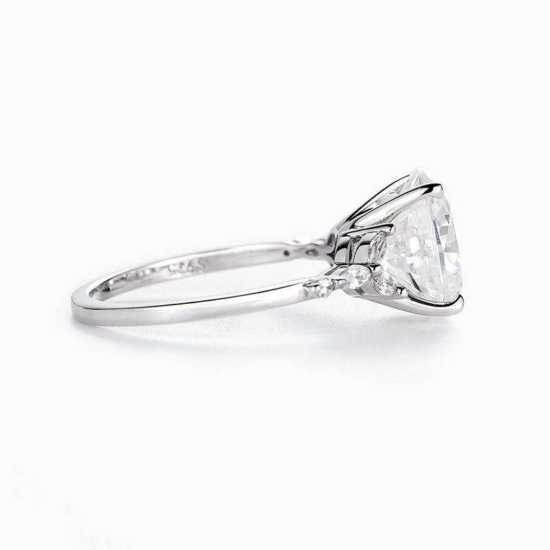 Oval Cut Moissanite Shoulder Ring Vintage Design Wedding Rings