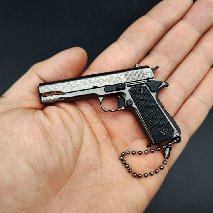Ematok™ Mini Metal Floral Black 1911 Gun Keychains